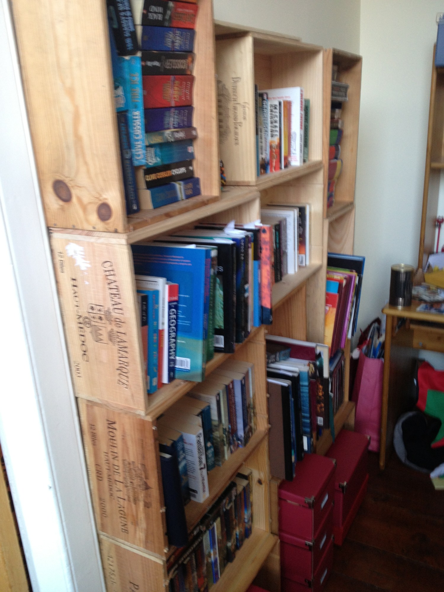 Chateau wine box shelves and more – Cool Upcycled