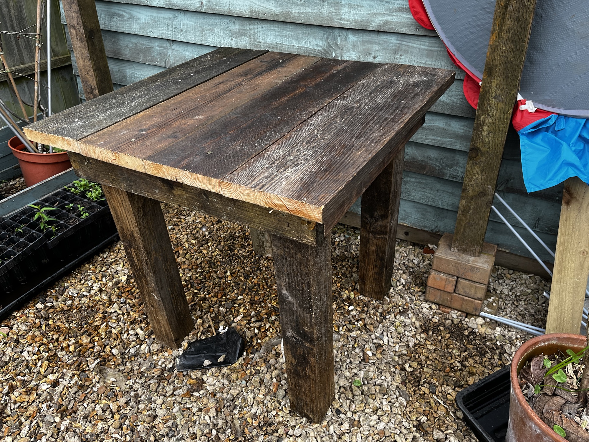 Scaffolding plank garden table – Cool Upcycled